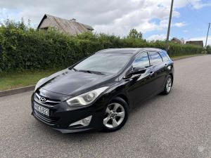 Black Hyundai i40 2012 in Vilnius, with an engine capacity of 1.69 L and mileage of 273 thousand km for 4850 €, photo 3 on AUTOMOTO.COM.LV