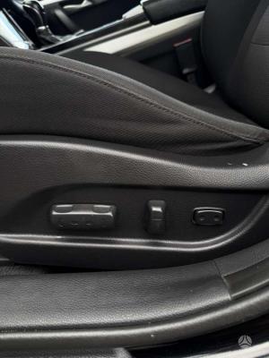 Black Hyundai i40 2012 in Vilnius, with an engine capacity of 1.69 L and mileage of 273 thousand km for 4850 €, photo 18 on AUTOMOTO.COM.LV