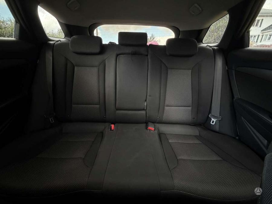 Black Hyundai i40 2012 in Vilnius, with an engine capacity of 1.69 L and mileage of 273 thousand km for 4850 €, photo 26 on AUTOMOTO.COM.LV