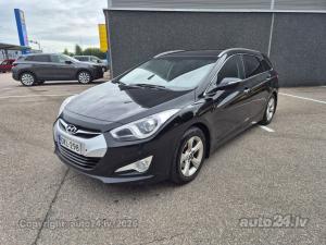Black Hyundai i40 2012 in Parnu, with an engine capacity of 1.60 L and mileage of 244 thousand km for 3999 €, photo  on AUTOMOTO.COM.LV