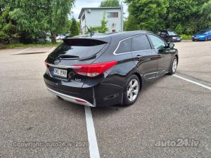 Melns Hyundai i40 2012 Pērnava, ar dzinēja tilpumu 1.60 L un nobraukumu 244 tūkst. km par 3999 €, foto 6 vietnē AUTOMOTO.COM.LV