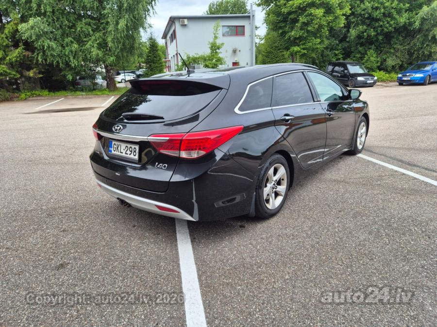 Melns Hyundai i40 2012 Pērnava, ar dzinēja tilpumu 1.60 L un nobraukumu 244 tūkst. km par 3999 €, foto 6 vietnē AUTOMOTO.COM.LV