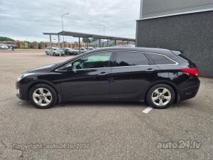 Melns Hyundai i40 2012 Pērnava, ar dzinēja tilpumu 1.60 L un nobraukumu 244 tūkst. km par 3999 €, foto 8 vietnē AUTOMOTO.COM.LV