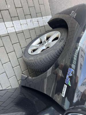 Melns Hyundai i40 2012 Viļņa, ar dzinēja tilpumu 1.69 L un nobraukumu 200 tūkst. km par 3700 €, foto 12 vietnē AUTOMOTO.COM.LV