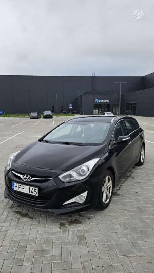Black Hyundai i40 2012 in Alytus, with an engine capacity of 1.69 L and mileage of 182 thousand km for 3400 €, photo  on AUTOMOTO.COM.LV