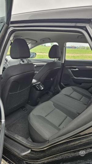 Black Hyundai i40 2012 in Alytus, with an engine capacity of 1.69 L and mileage of 182 thousand km for 3400 €, photo 9 on AUTOMOTO.COM.LV