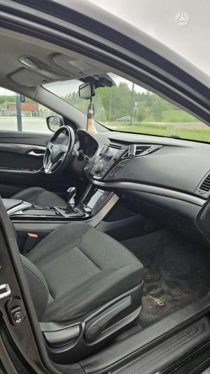 Black Hyundai i40 2012 in Alytus, with an engine capacity of 1.69 L and mileage of 182 thousand km for 3400 €, photo 11 on AUTOMOTO.COM.LV