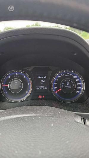 Black Hyundai i40 2012 in Alytus, with an engine capacity of 1.69 L and mileage of 182 thousand km for 3400 €, photo 15 on AUTOMOTO.COM.LV