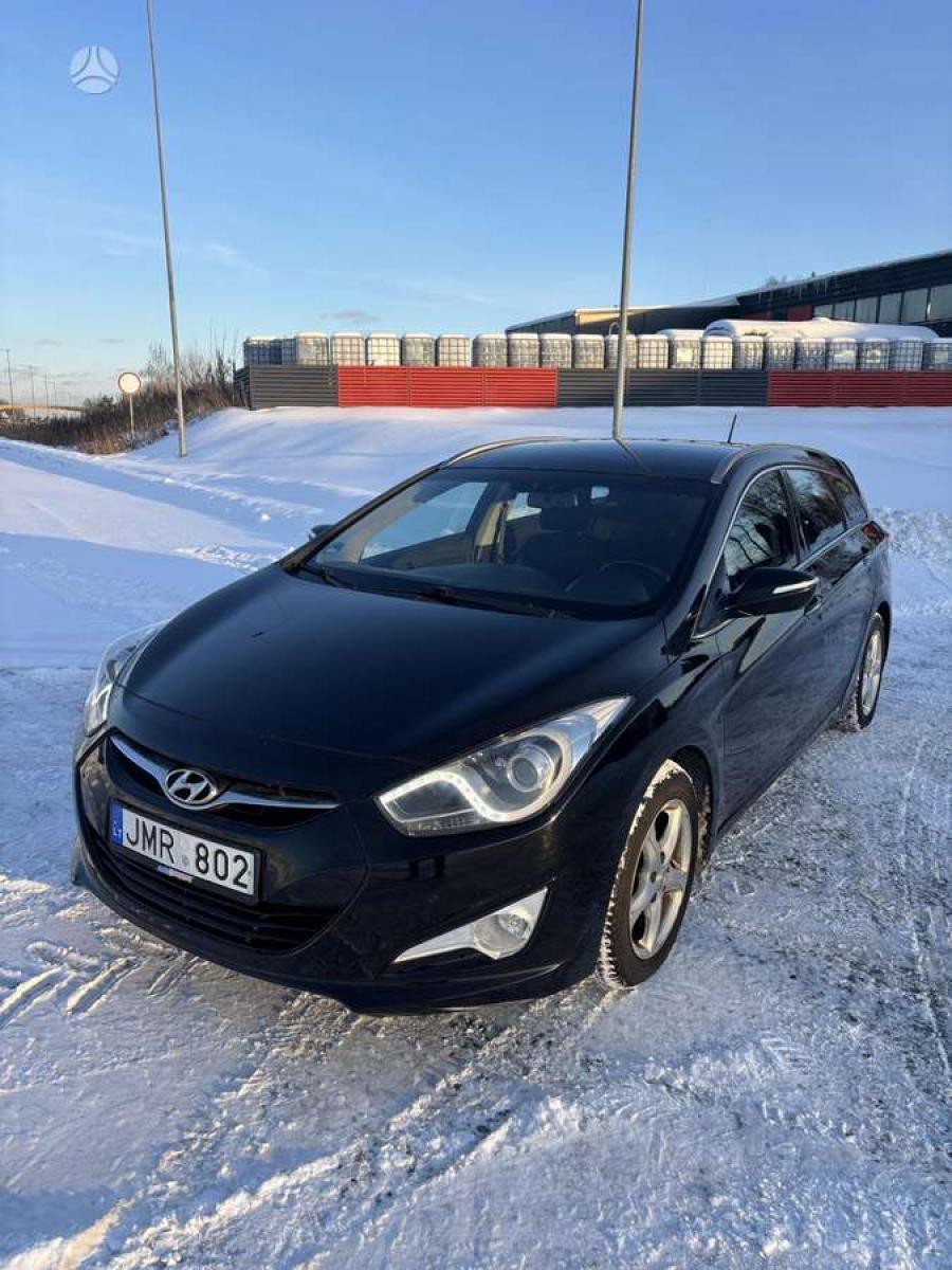 Melns Hyundai i40 2013 Kauņa, ar dzinēja tilpumu 1.69 L un nobraukumu 310 tūkst. km par 4900 €, foto 1 vietnē AUTOMOTO.COM.LV