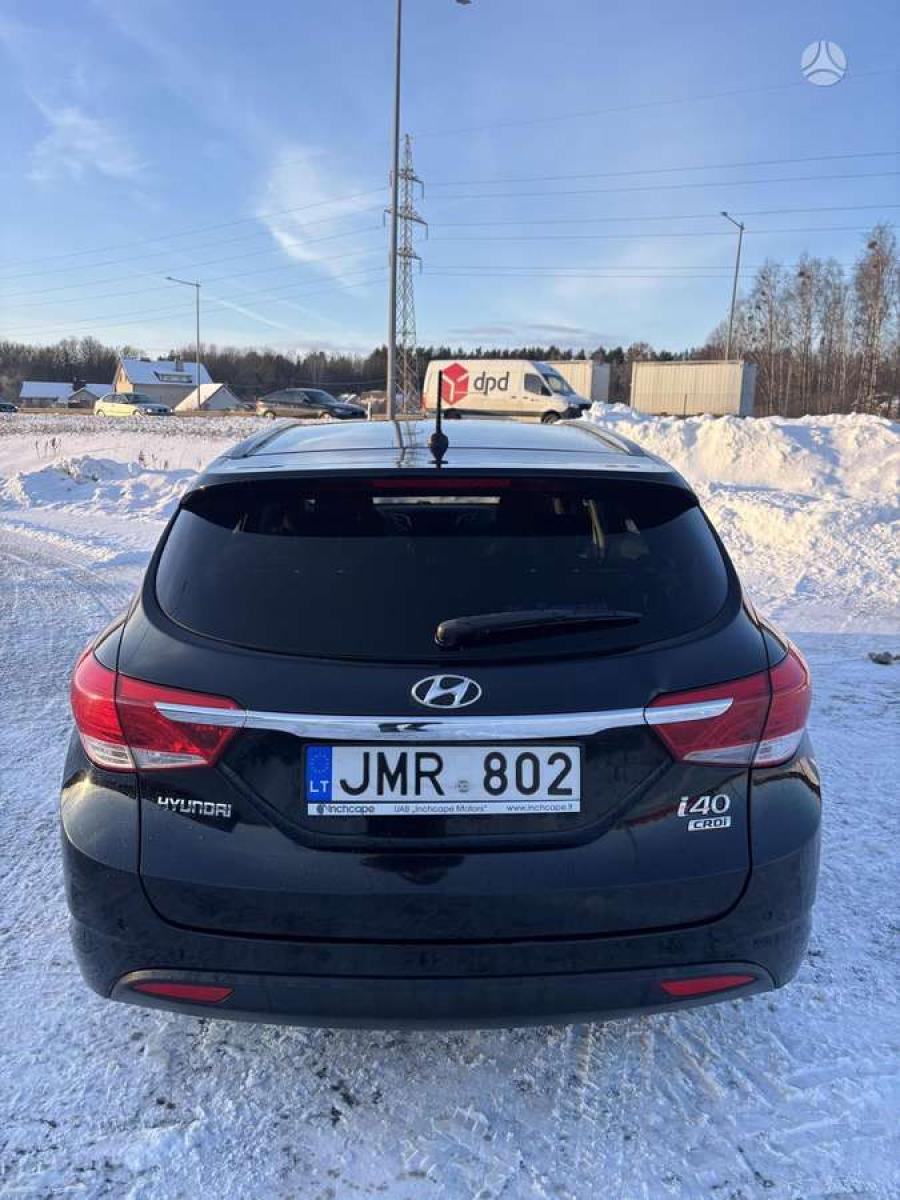 Melns Hyundai i40 2013 Kauņa, ar dzinēja tilpumu 1.69 L un nobraukumu 310 tūkst. km par 4900 €, foto 4 vietnē AUTOMOTO.COM.LV