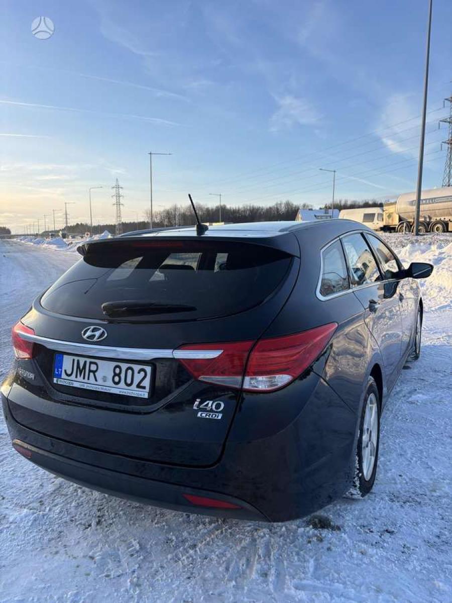 Melns Hyundai i40 2013 Kauņa, ar dzinēja tilpumu 1.69 L un nobraukumu 310 tūkst. km par 4900 €, foto 5 vietnē AUTOMOTO.COM.LV