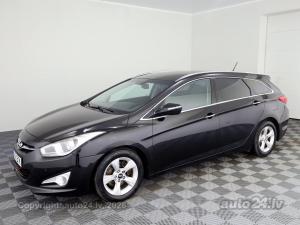 Black Hyundai i40 2013 in Tallinn, with an engine capacity of 1.70 L and mileage of 278 thousand km for 2999 €, photo 3 on AUTOMOTO.COM.LV