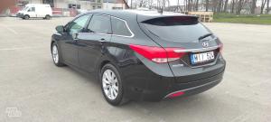 Black Hyundai i40 2013 in Klaipeda, with an engine capacity of 1.70 L and mileage of 300 thousand km for 4900 €, photo 7 on AUTOMOTO.COM.LV