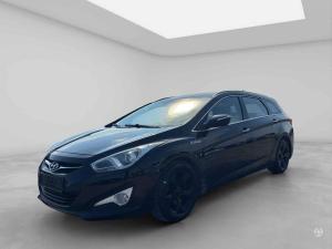 Black Hyundai i40 2013 in Kaunas, with an engine capacity of 1.70 L and mileage of 255 thousand km for 5490 €, photo  on AUTOMOTO.COM.LV