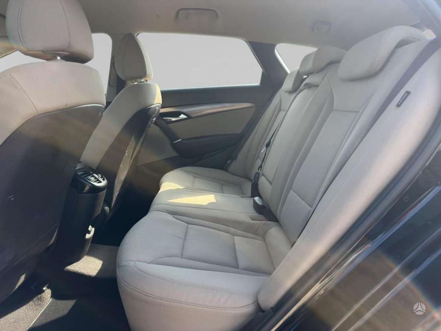 Black Hyundai i40 2013 in Kaunas, with an engine capacity of 1.70 L and mileage of 255 thousand km for 5490 €, photo 13 on AUTOMOTO.COM.LV