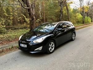 Melns Hyundai i40 2013 Liepāja, ar dzinēja tilpumu 1.70 L un nobraukumu 237 tūkst. km par 4100 €, foto 3 vietnē AUTOMOTO.COM.LV