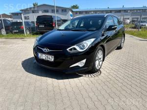 Black Hyundai i40 2014 in Riga, with an engine capacity of 1.70 L and mileage of 133 thousand km for 6950 €, photo 3 on AUTOMOTO.COM.LV