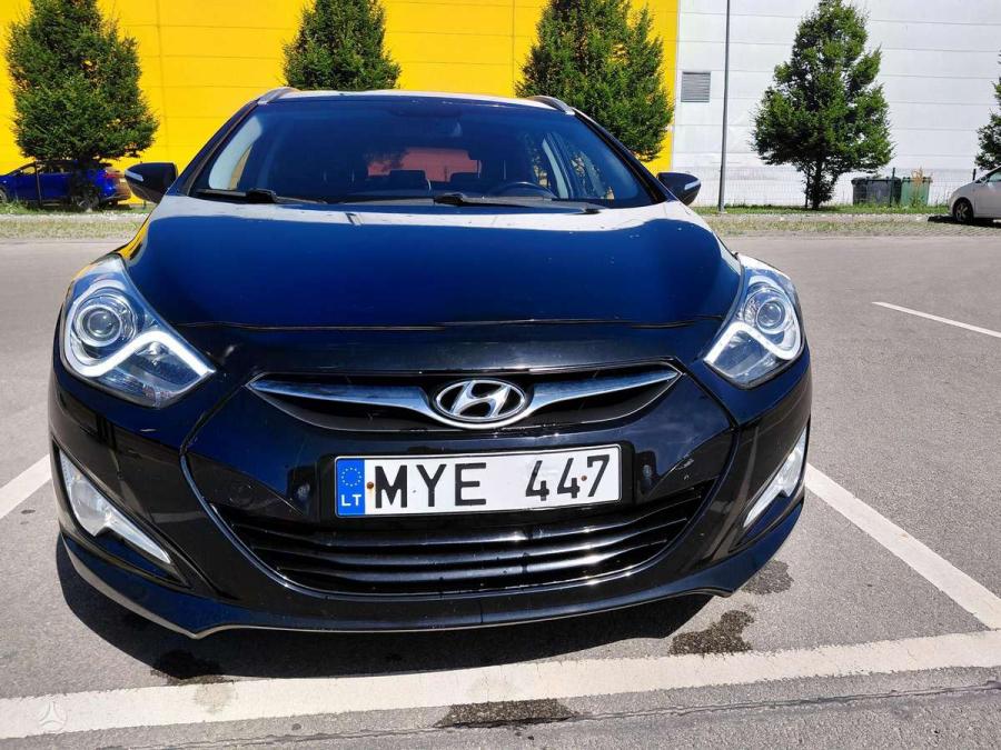 Melns Hyundai i40 2014 Klaipėda, ar dzinēja tilpumu 1.69 L un nobraukumu 268 tūkst. km par 3500 €, foto 3 vietnē AUTOMOTO.COM.LV