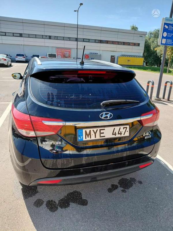 Melns Hyundai i40 2014 Klaipėda, ar dzinēja tilpumu 1.69 L un nobraukumu 268 tūkst. km par 3500 €, foto 4 vietnē AUTOMOTO.COM.LV