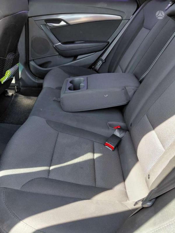 Melns Hyundai i40 2014 Klaipėda, ar dzinēja tilpumu 1.69 L un nobraukumu 268 tūkst. km par 3500 €, foto 8 vietnē AUTOMOTO.COM.LV