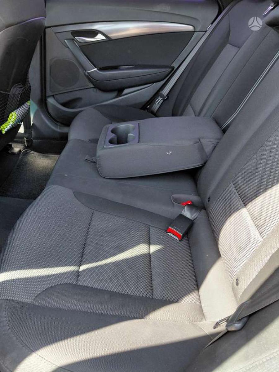 Melns Hyundai i40 2014 Klaipėda, ar dzinēja tilpumu 1.69 L un nobraukumu 268 tūkst. km par 3500 €, foto 9 vietnē AUTOMOTO.COM.LV