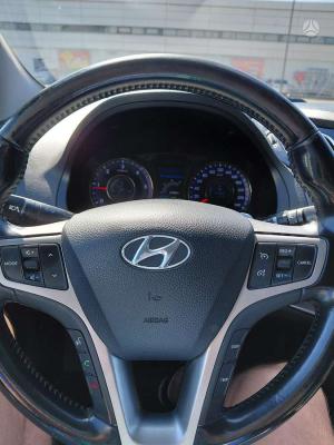 Melns Hyundai i40 2014 Klaipėda, ar dzinēja tilpumu 1.69 L un nobraukumu 268 tūkst. km par 3500 €, foto 13 vietnē AUTOMOTO.COM.LV
