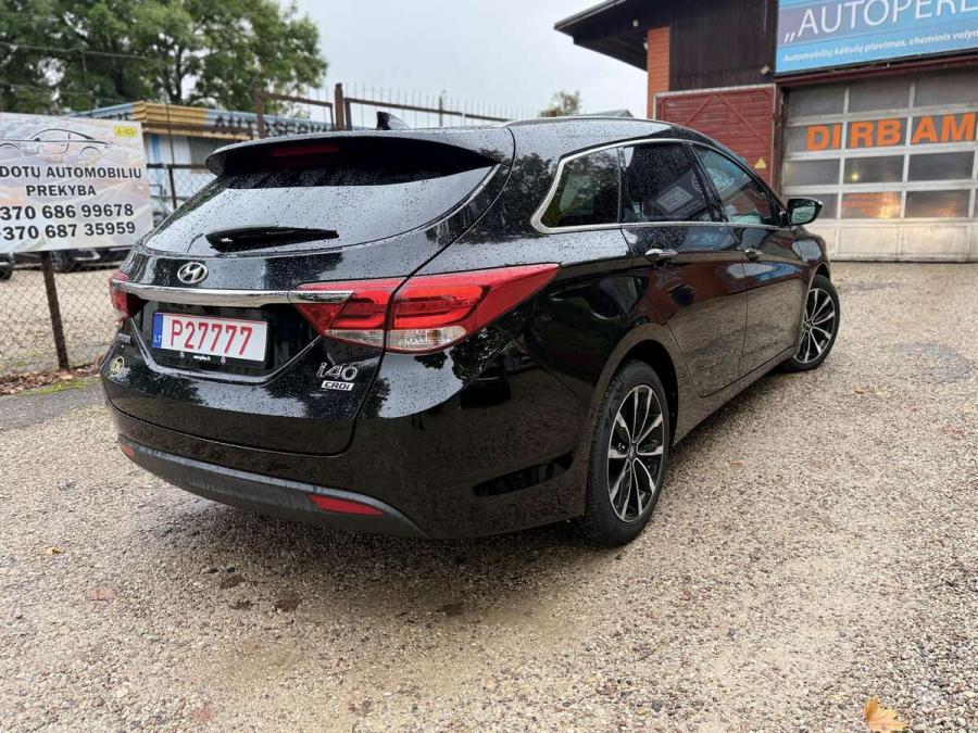 Melns Hyundai i40 2014 Ukmergė, ar dzinēja tilpumu 1.70 L un nobraukumu 290 tūkst. km par 5750 €, foto 3 vietnē AUTOMOTO.COM.LV