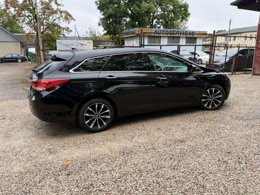 Melns Hyundai i40 2014 Ukmergė, ar dzinēja tilpumu 1.70 L un nobraukumu 290 tūkst. km par 5750 €, foto 6 vietnē AUTOMOTO.COM.LV