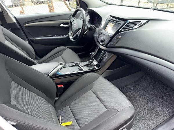 Melns Hyundai i40 2014 Ukmergė, ar dzinēja tilpumu 1.70 L un nobraukumu 290 tūkst. km par 5750 €, foto 9 vietnē AUTOMOTO.COM.LV