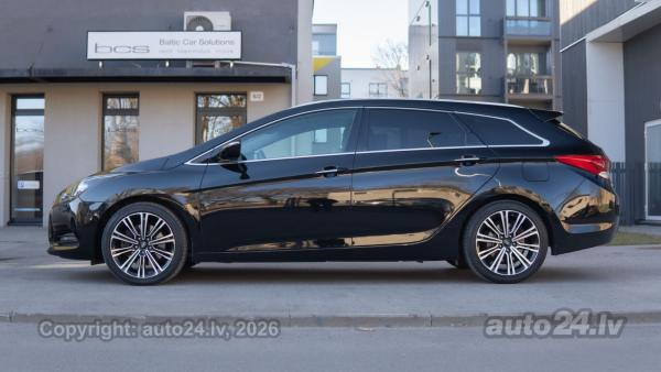 Melns Hyundai i40 2015 Tallina, ar dzinēja tilpumu 1.70 L un nobraukumu 98 tūkst. km par 11900 €, foto 5 vietnē AUTOMOTO.COM.LV