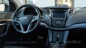 Melns Hyundai i40 2015 Tallina, ar dzinēja tilpumu 1.70 L un nobraukumu 98 tūkst. km par 11900 €, foto 17 vietnē AUTOMOTO.COM.LV