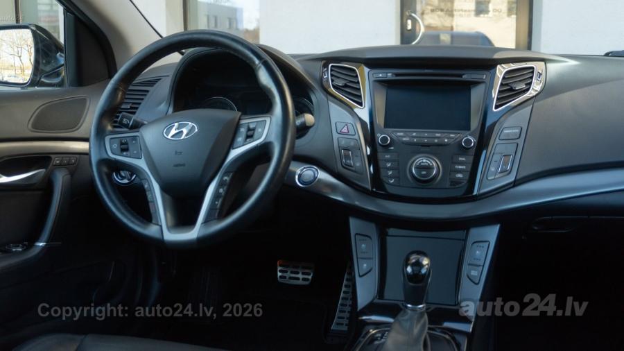 Melns Hyundai i40 2015 Tallina, ar dzinēja tilpumu 1.70 L un nobraukumu 98 tūkst. km par 11900 €, foto 17 vietnē AUTOMOTO.COM.LV