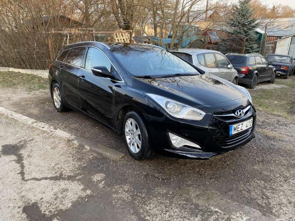 Melns Hyundai i40 2015 Kauņa, ar dzinēja tilpumu 1.69 L un nobraukumu 308 tūkst. km par 1790 €, foto 1 vietnē AUTOMOTO.COM.LV