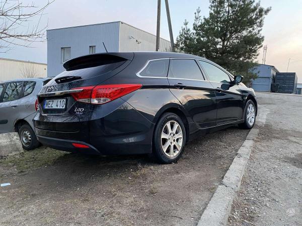 Melns Hyundai i40 2015 Kauņa, ar dzinēja tilpumu 1.69 L un nobraukumu 308 tūkst. km par 1790 €, foto 7 vietnē AUTOMOTO.COM.LV