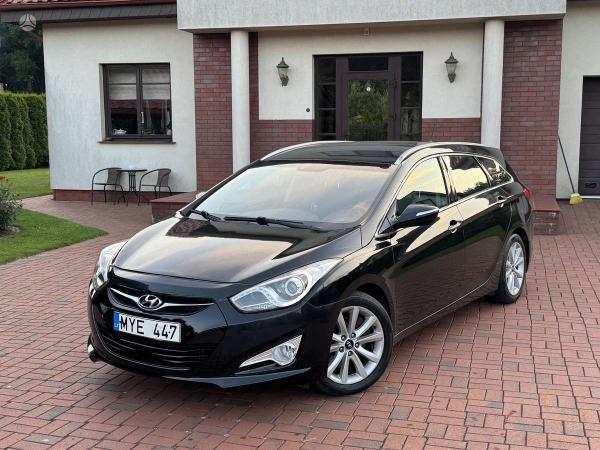 Black Hyundai i40 2015 in Klaipeda, with an engine capacity of 1.69 L and mileage of 264 thousand km for 5950 €, photo 1 on AUTOMOTO.COM.LV