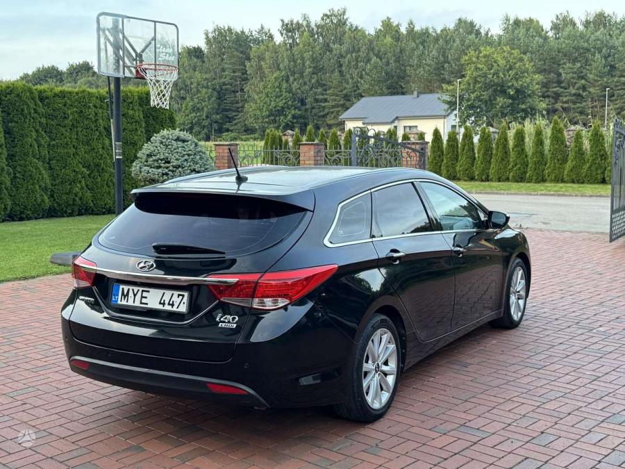 Melns Hyundai i40 2015 Klaipėda, ar dzinēja tilpumu 1.69 L un nobraukumu 264 tūkst. km par 5950 €, foto 5 vietnē AUTOMOTO.COM.LV