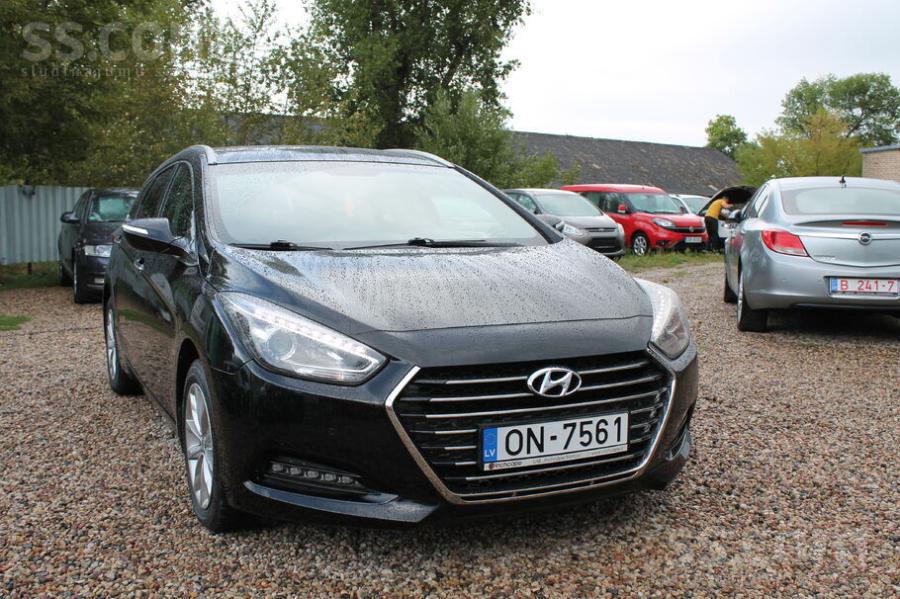 Melns Hyundai i40 2015 Daugavpils, ar dzinēja tilpumu 1.70 L un nobraukumu 175 tūkst. km par 5990 €, foto 3 vietnē AUTOMOTO.COM.LV