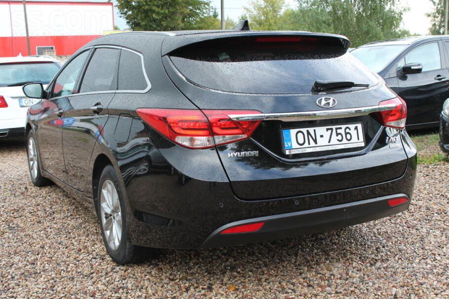 Melns Hyundai i40 2015 Daugavpils, ar dzinēja tilpumu 1.70 L un nobraukumu 175 tūkst. km par 5990 €, foto 7 vietnē AUTOMOTO.COM.LV