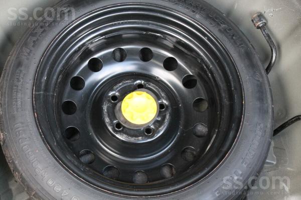 Black Hyundai i40 2015 in Daugavpils, with an engine capacity of 1.70 L and mileage of 175 thousand km for 5990 €, photo 10 on AUTOMOTO.COM.LV