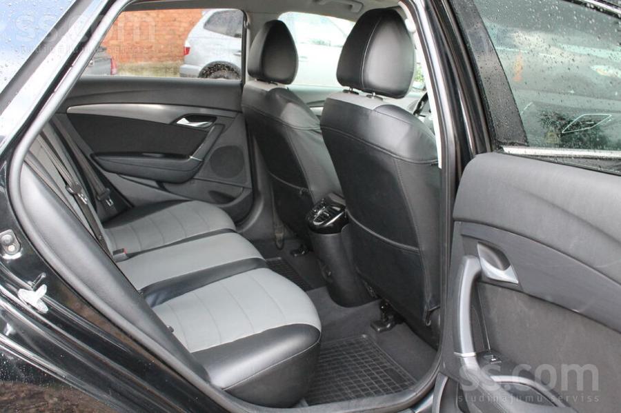 Melns Hyundai i40 2015 Daugavpils, ar dzinēja tilpumu 1.70 L un nobraukumu 175 tūkst. km par 5990 €, foto 15 vietnē AUTOMOTO.COM.LV