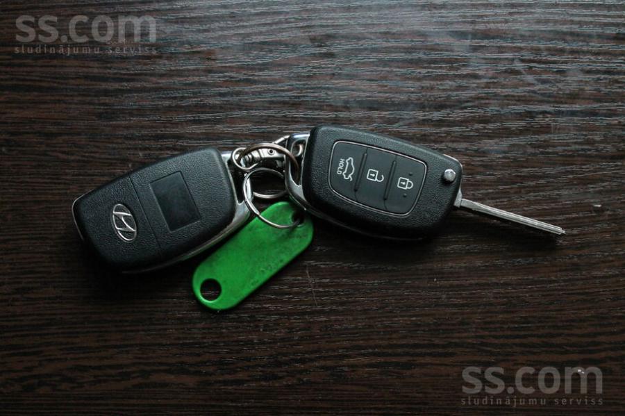 Melns Hyundai i40 2015 Daugavpils, ar dzinēja tilpumu 1.70 L un nobraukumu 175 tūkst. km par 5990 €, foto 28 vietnē AUTOMOTO.COM.LV