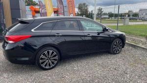 Melns Hyundai i40 2015 Marijampole, ar dzinēja tilpumu 1.69 L un nobraukumu 199 tūkst. km par 6990 €, foto 12 vietnē AUTOMOTO.COM.LV