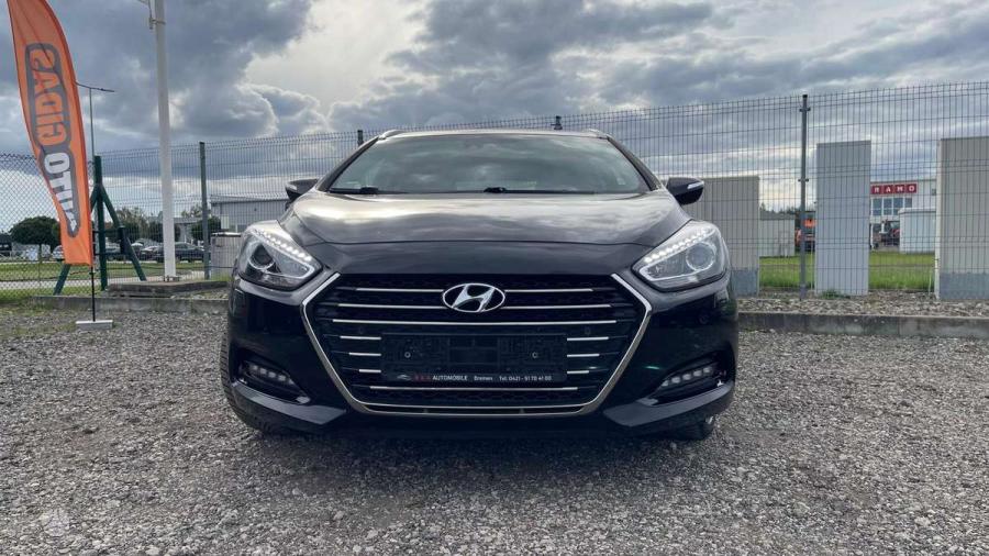 Melns Hyundai i40 2015 Marijampole, ar dzinēja tilpumu 1.69 L un nobraukumu 199 tūkst. km par 6990 €, foto 14 vietnē AUTOMOTO.COM.LV