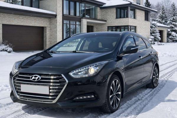Black Hyundai i40 2016 in Klaipeda, with an engine capacity of 1.69 L and mileage of 269 thousand km for 7700 €, photo 1 on AUTOMOTO.COM.LV
