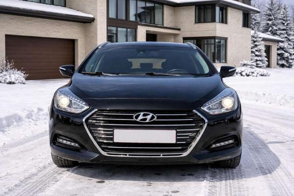 Black Hyundai i40 2016 in Klaipeda, with an engine capacity of 1.69 L and mileage of 269 thousand km for 7700 €, photo 2 on AUTOMOTO.COM.LV