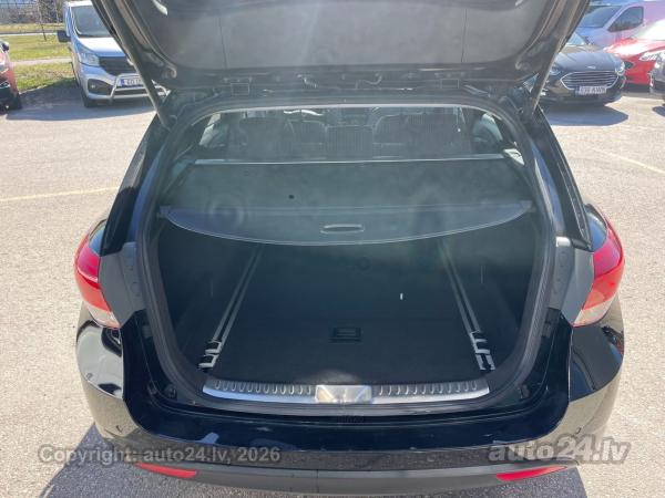 Melns Hyundai i40 2017 Tartu, ar dzinēja tilpumu 1.70 L un nobraukumu 137 tūkst. km par 10490 €, foto 9 vietnē AUTOMOTO.COM.LV