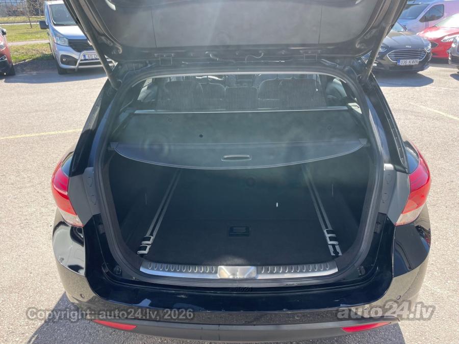 Melns Hyundai i40 2017 Tartu, ar dzinēja tilpumu 1.70 L un nobraukumu 137 tūkst. km par 10490 €, foto 10 vietnē AUTOMOTO.COM.LV