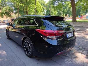 Black Hyundai i40 2017 in Riga, with an engine capacity of 1.70 L and mileage of 0 thousand km for 6900 €, photo 4 on AUTOMOTO.COM.LV