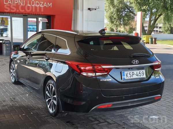 Melns Hyundai i40 2017 Rīga, ar dzinēja tilpumu 1.70 L un nobraukumu 0 tūkst. km par 5990 €, foto 3 vietnē AUTOMOTO.COM.LV