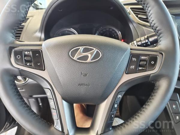 Melns Hyundai i40 2017 Rīga, ar dzinēja tilpumu 1.70 L un nobraukumu 0 tūkst. km par 5990 €, foto 5 vietnē AUTOMOTO.COM.LV